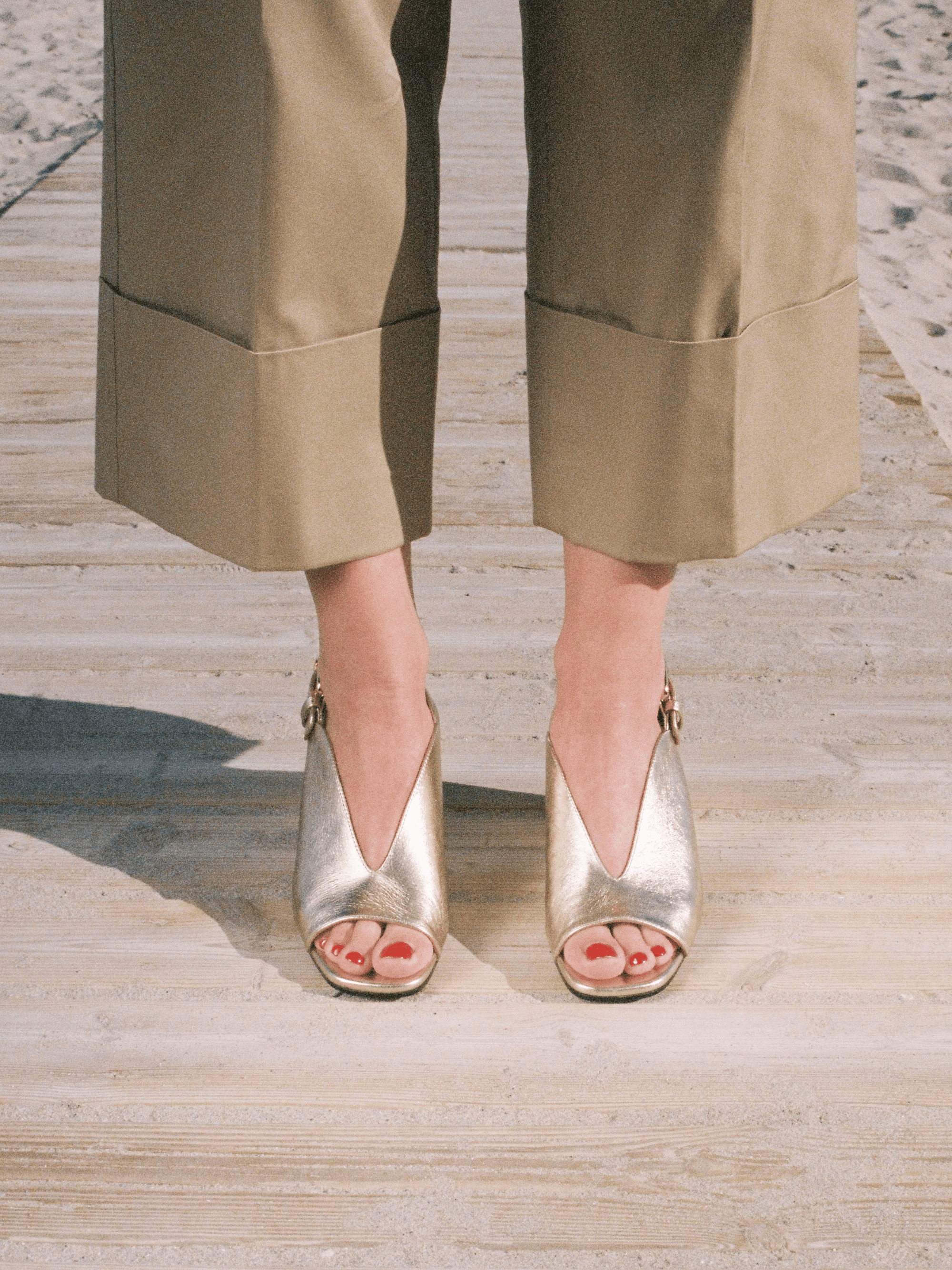 BAGHERA - Leather Sandals - Gold | Luxury Craftsmanship - Nomasei